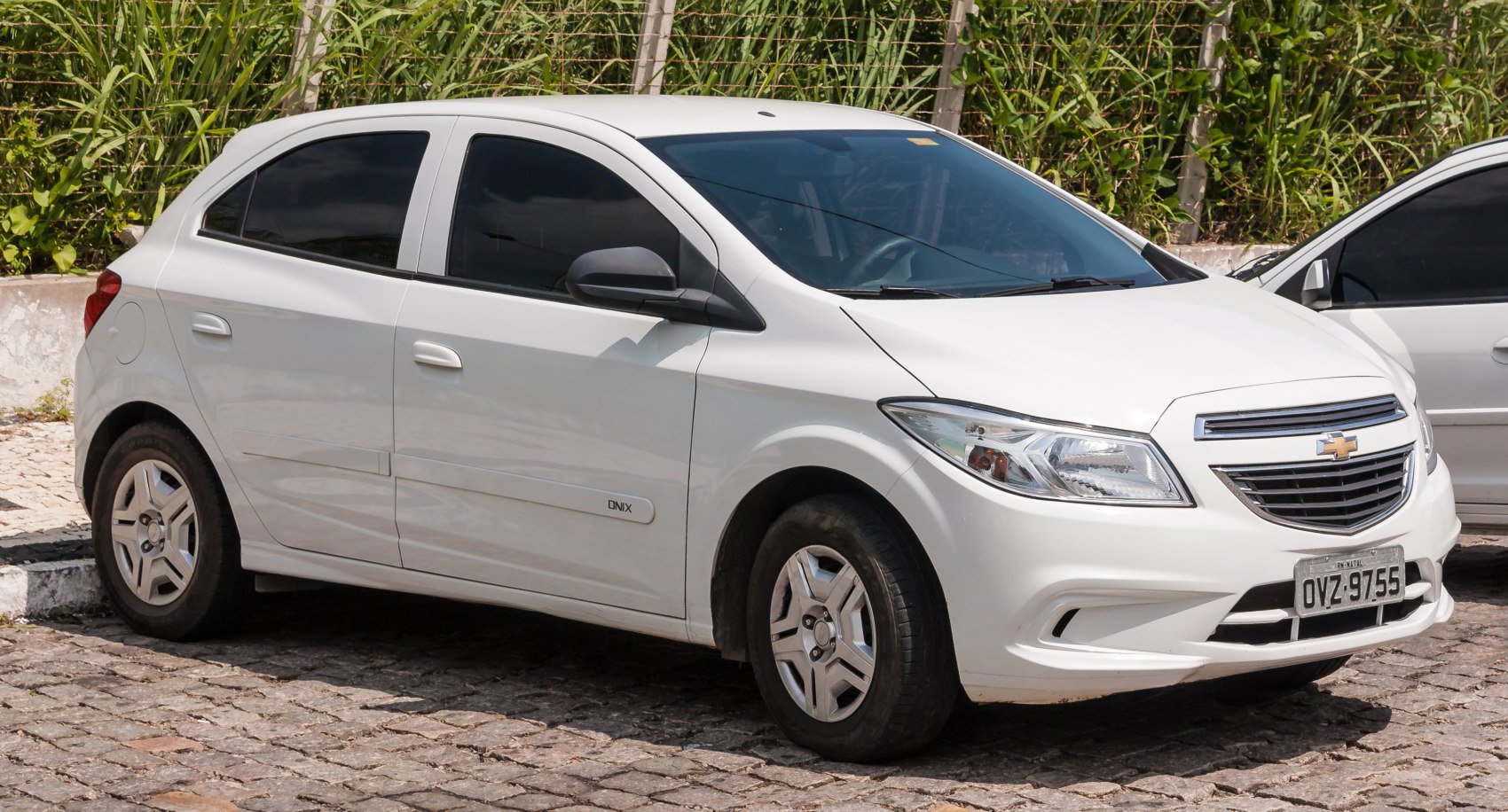 Chevrolet Onix technical specifications and fuel economy